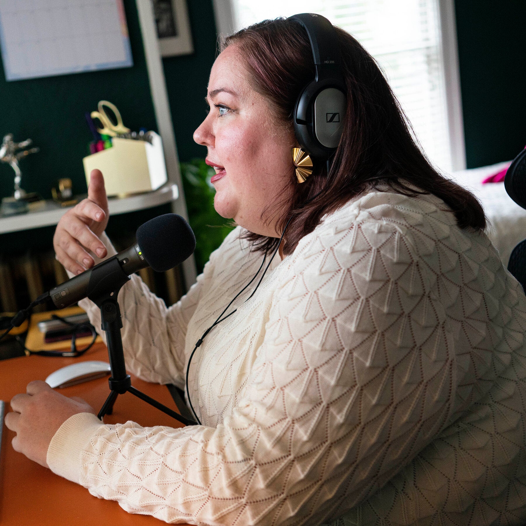 Podcasts Every Fat Babe Should Know About – Amplefolk